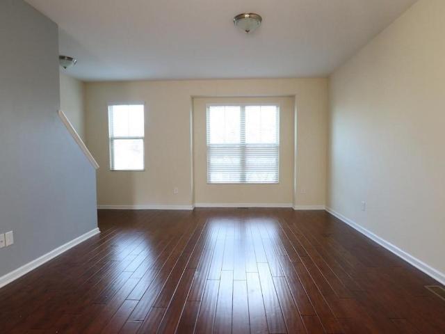 1517 Crafton Way