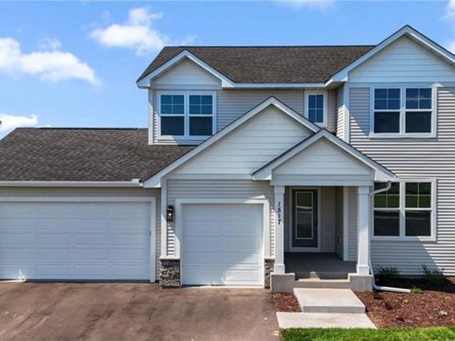 1517 Creekwood Dr, New Richmond, WI 54017