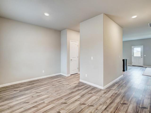 1517 Crimson Lake Boulevard