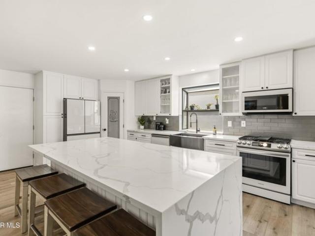 1517 Deanna Ave, Simi Valley, CA 93063