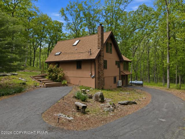 1517 Deer Run