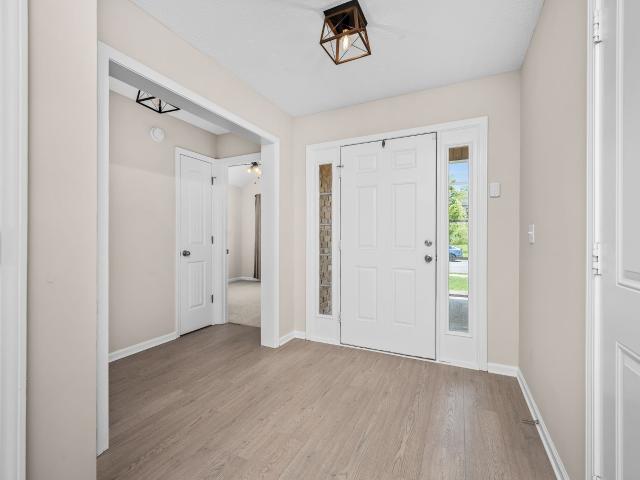 1517 John Lee Ln