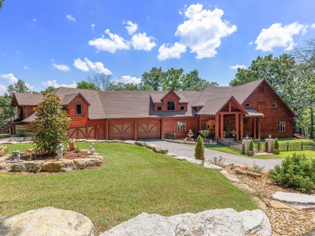 1517 Lake Bluff Drive
