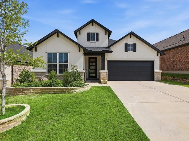 1517 Larson Ln, Denton, TX 76210