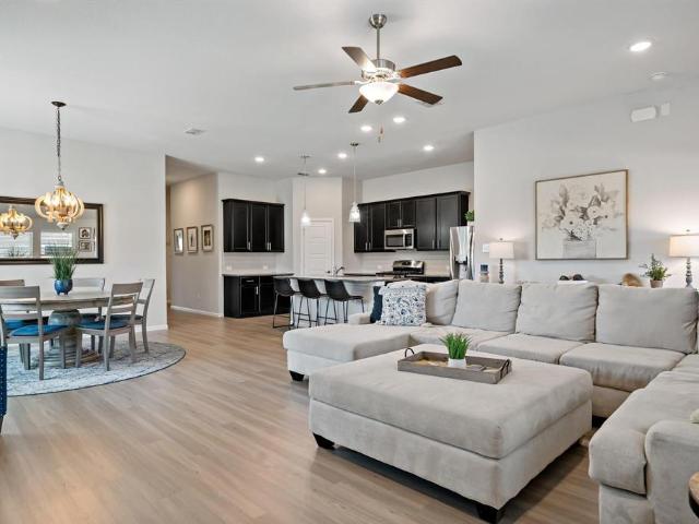 1517 Sweetwater Way