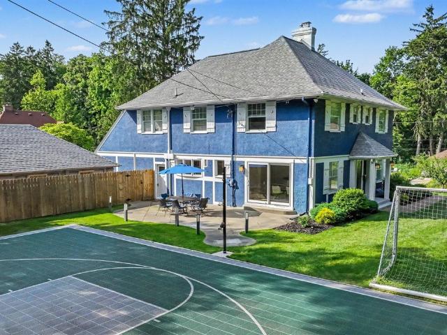 1517 Spruce Drive