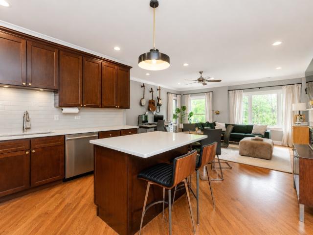 1517 W Adams Street # 3