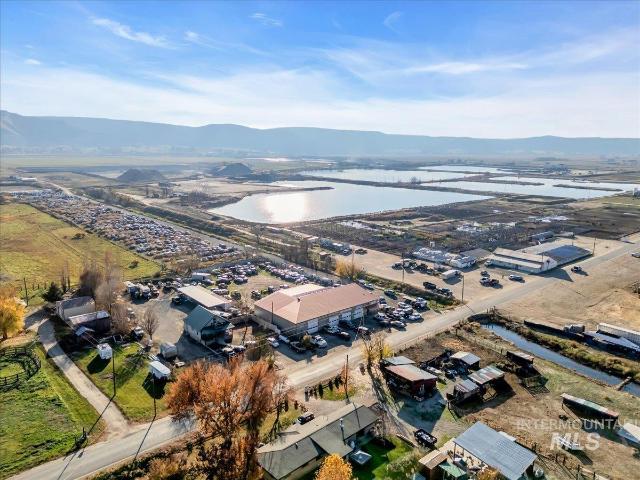 1517 W Sales Yard Road