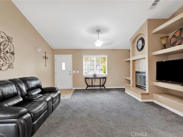 15184 Walnut
