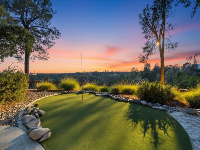 15189 La Paloma Way, Redding, CA 96001 | MLS #25 4317