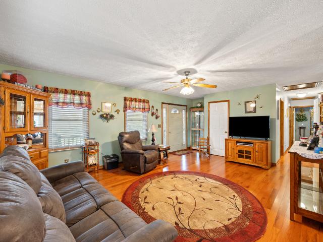 1518 Oakland Lane