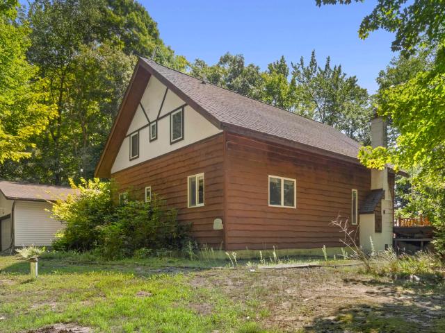 1518 Birch