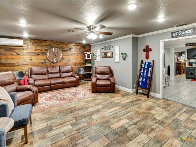 1518 Bonham Dr