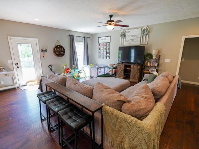1518 Breezy Creek Drive