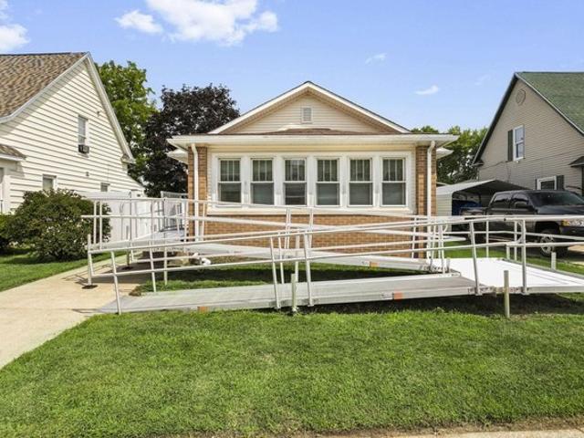 1518 E 3rd St, Mishawaka, IN 46544