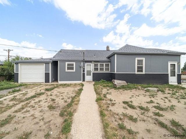 1518 E 14th St, Cheyenne, WY 82001
