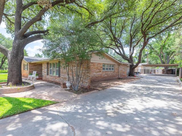 1518 Elmwood Drive