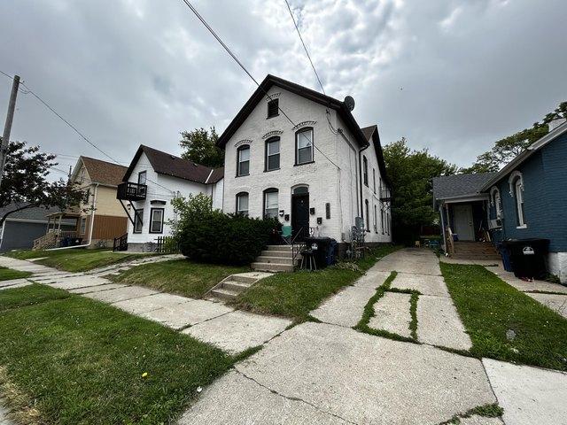 1518 Geneva St, Racine, WI 53404