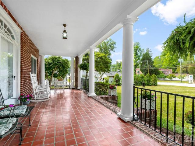 1518 Greenville Highway