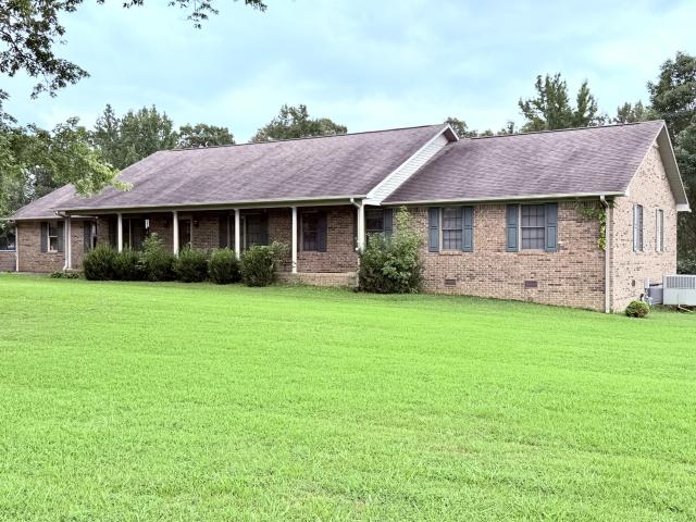 1518 Highway 140 E