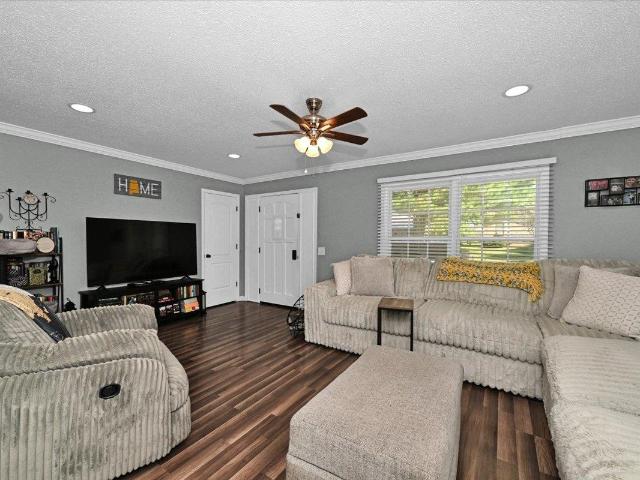 1518 Lindsey Dr