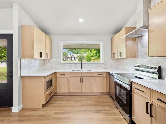 1518 Reisen Drive