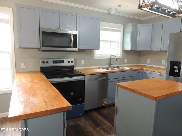 1518 Stony Point Rd, Knoxville, TN 37914