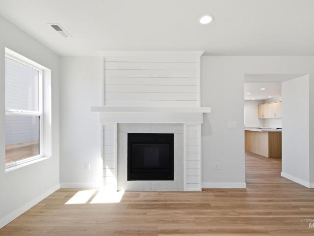 1518 Sunday River St