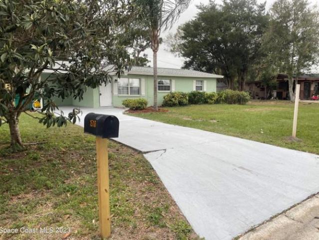 1518 Sea Breeze Ln, Melbourne, FL 32935