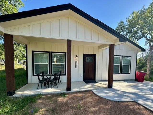 1518 Sioux Trl, Kingsland, TX 78639