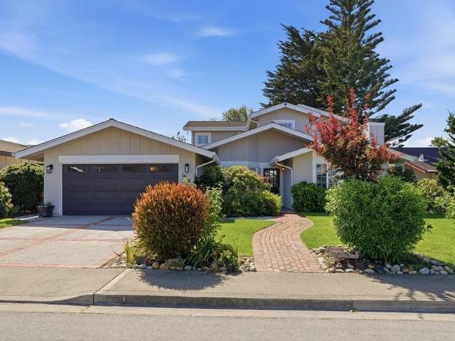 1518 Spinnaker Ln, Half Moon Bay, CA 94019