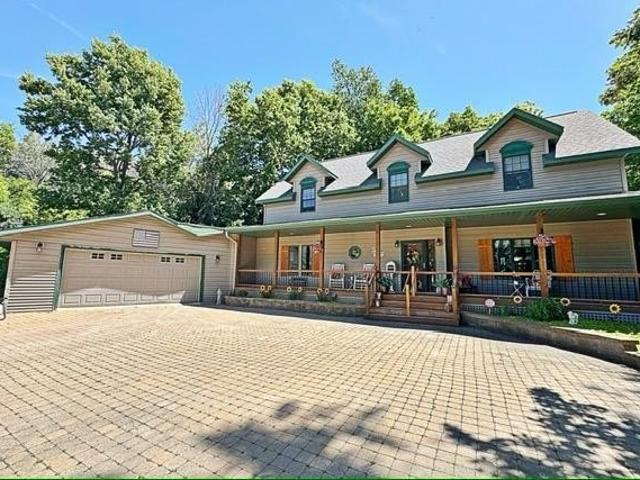 1518 th St, Clare, IA 50524