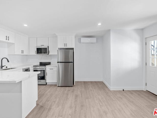 1518 1/4 Stearns Dr, Los Angeles, CA 90035 | MLS #25603 | Compass