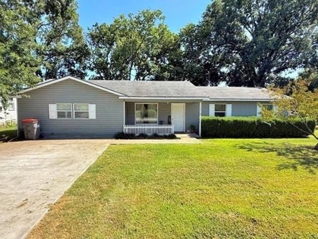 1518 80th St NW, Grove, OK 74344