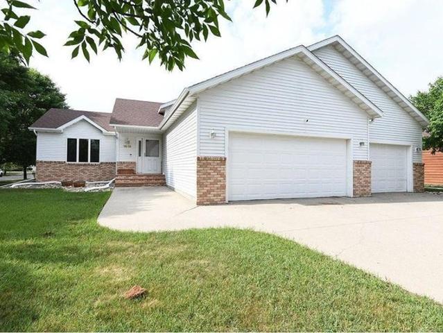 1519 Maple Ln, West Fargo, ND 58078