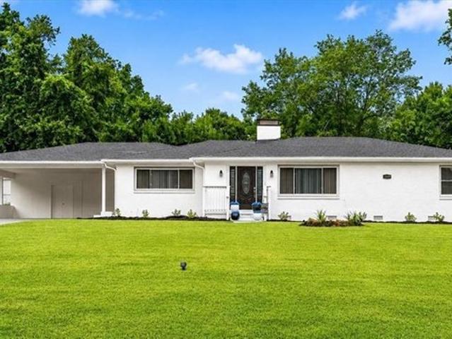 1519 McGuinn Dr, High Point, NC 27262