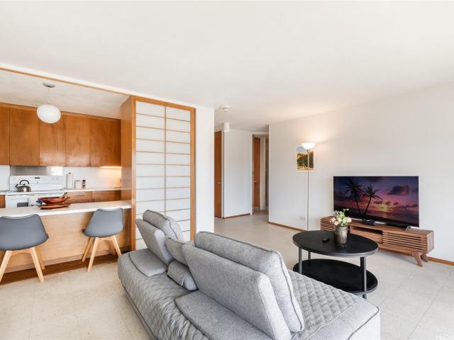 1519 Nuuanu Ave, Unit 1045, Honolulu, HI 96817 | MLS #202600 | Compass