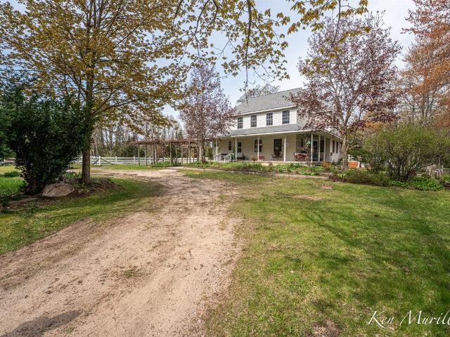 1519 N Roscommon Road