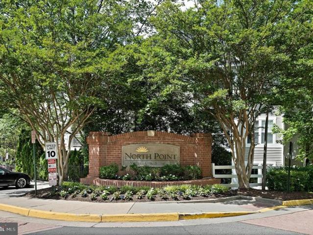 1519 North Point Dr Apt 202, Reston, VA 20194