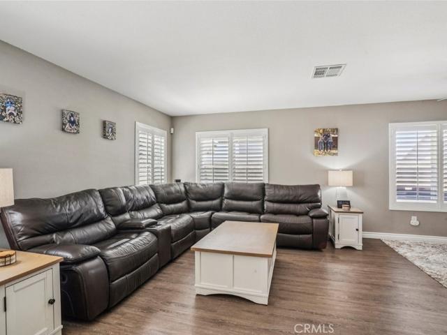 1519 Bluejay Way