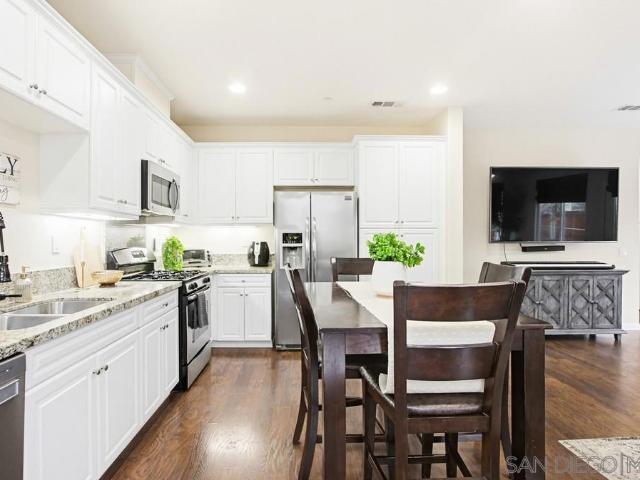 1519 Chert Drive