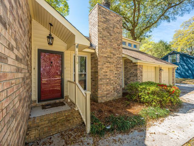 1519 Kentwood Circle