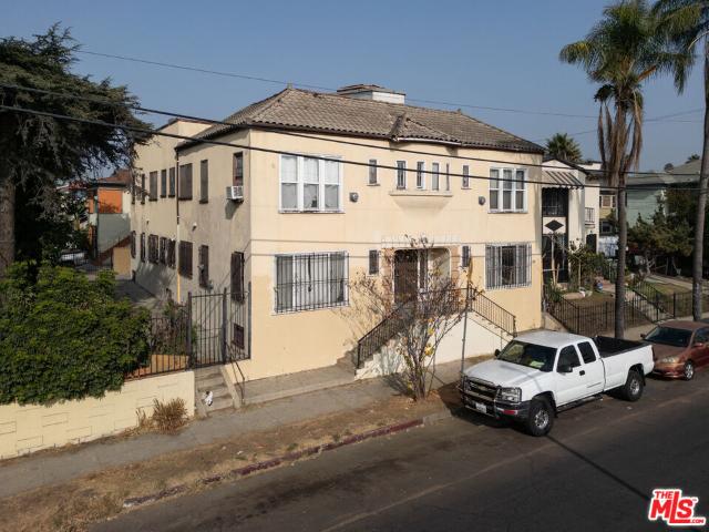 1519 W 30th St, Los Angeles, CA 90007 | MLS #25 484 | Compass