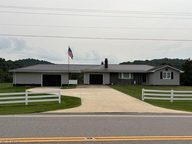 15103 State Route 258 SW, Newcomerstown, OH 43832