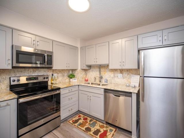 15100 Interlachen Dr Unit 4 110, Silver Spring, MD 20906