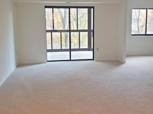 15100 Interlachen Drive # 4 516