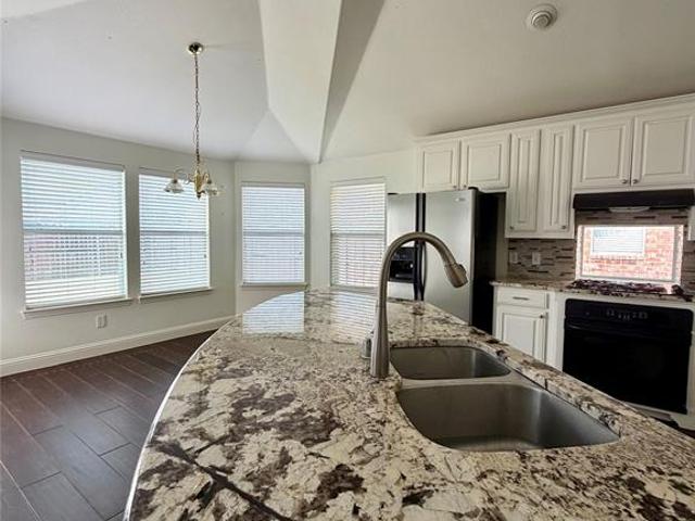15107 Brooks Lane