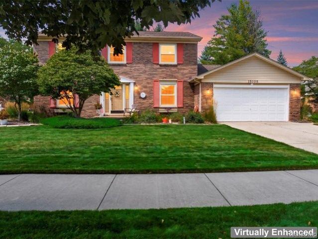 15105 Golfview Dr, Livonia, MI 48154