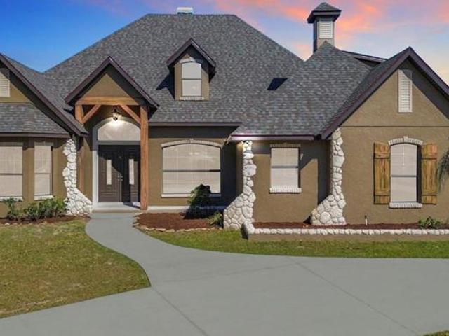 15105 Mill Pond Rd, Tavares, FL 32778