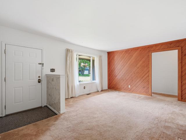 1510 Moores Manor